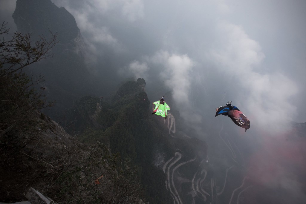 BASE-jumping accident in Switzerland claims wingsuiter Jhonathan Florez ...